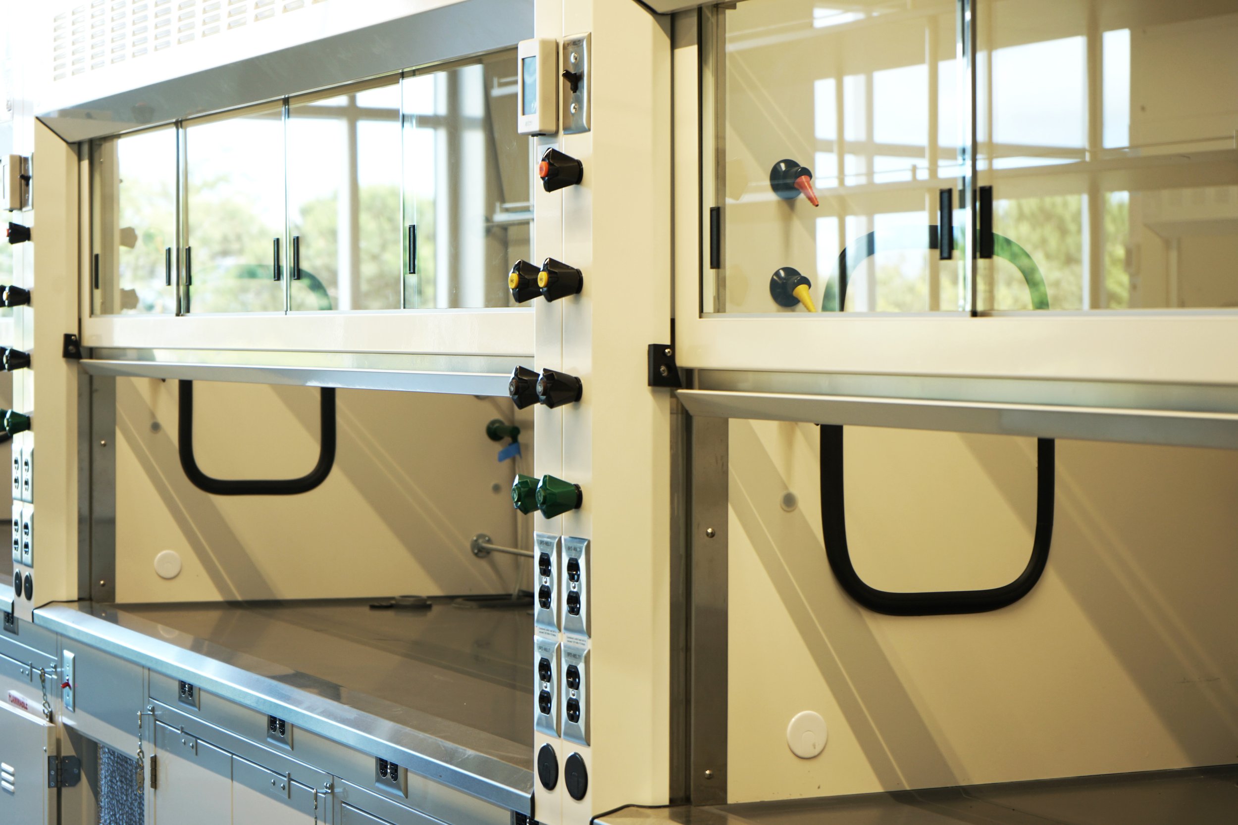 Laboratory Furniture & Equipment — AllModular