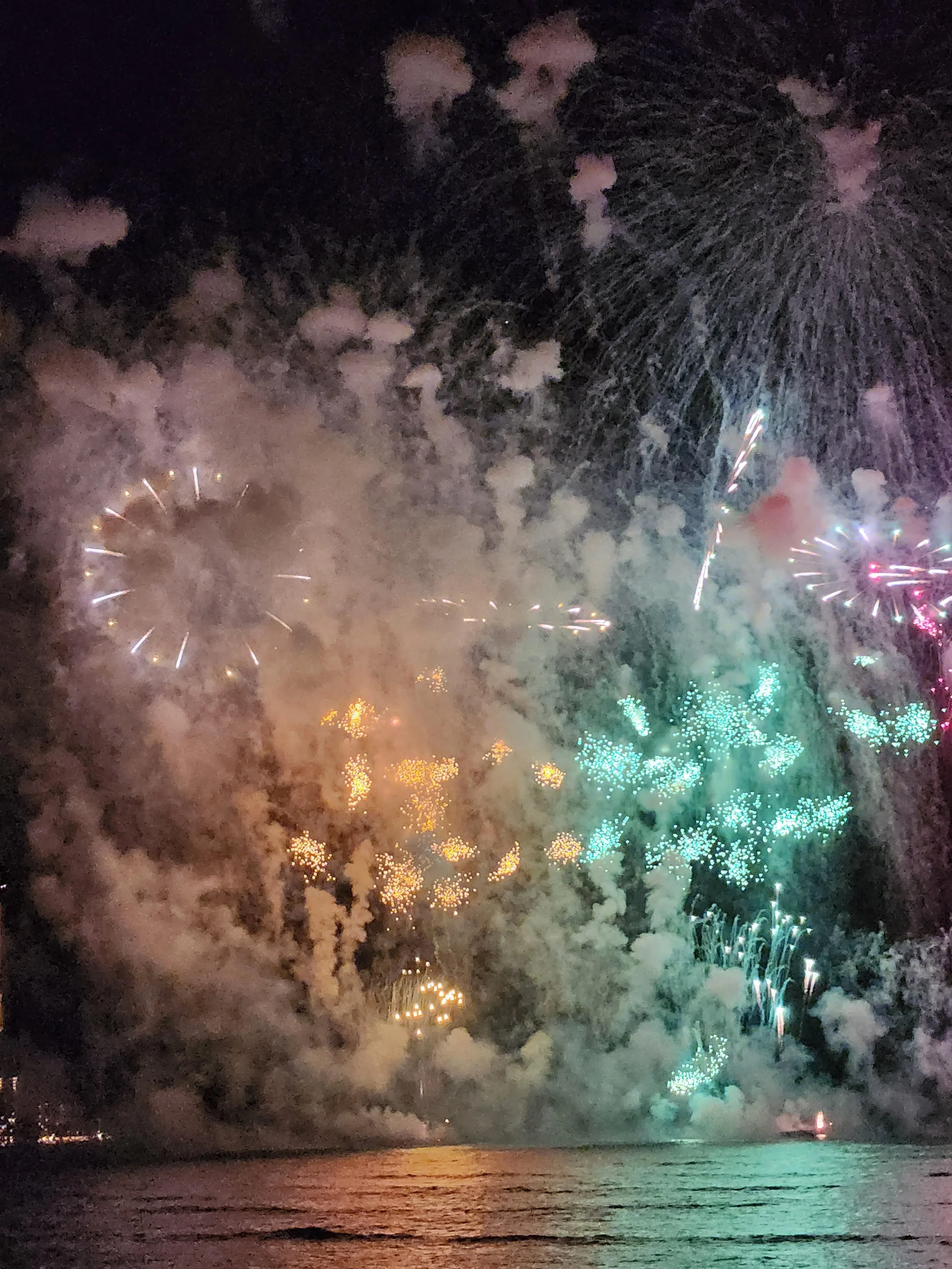 Private Boat Charter Oʻahu | Island Magic Hawaiʻi