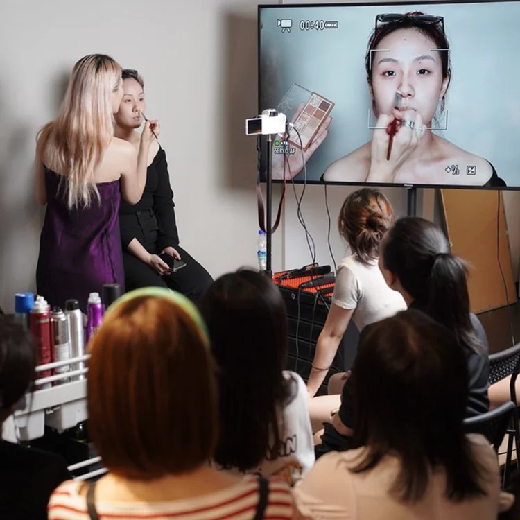 Personal and Professional Makeup Courses and Makeup Services in ...