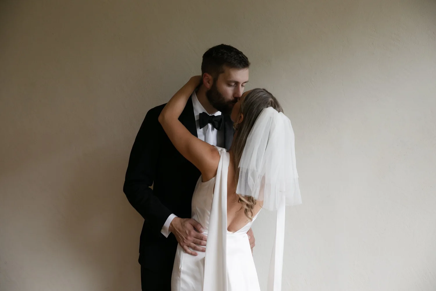 A Modern Wedding at Elske Restaurant | The Emily Hotel | West Loop ...