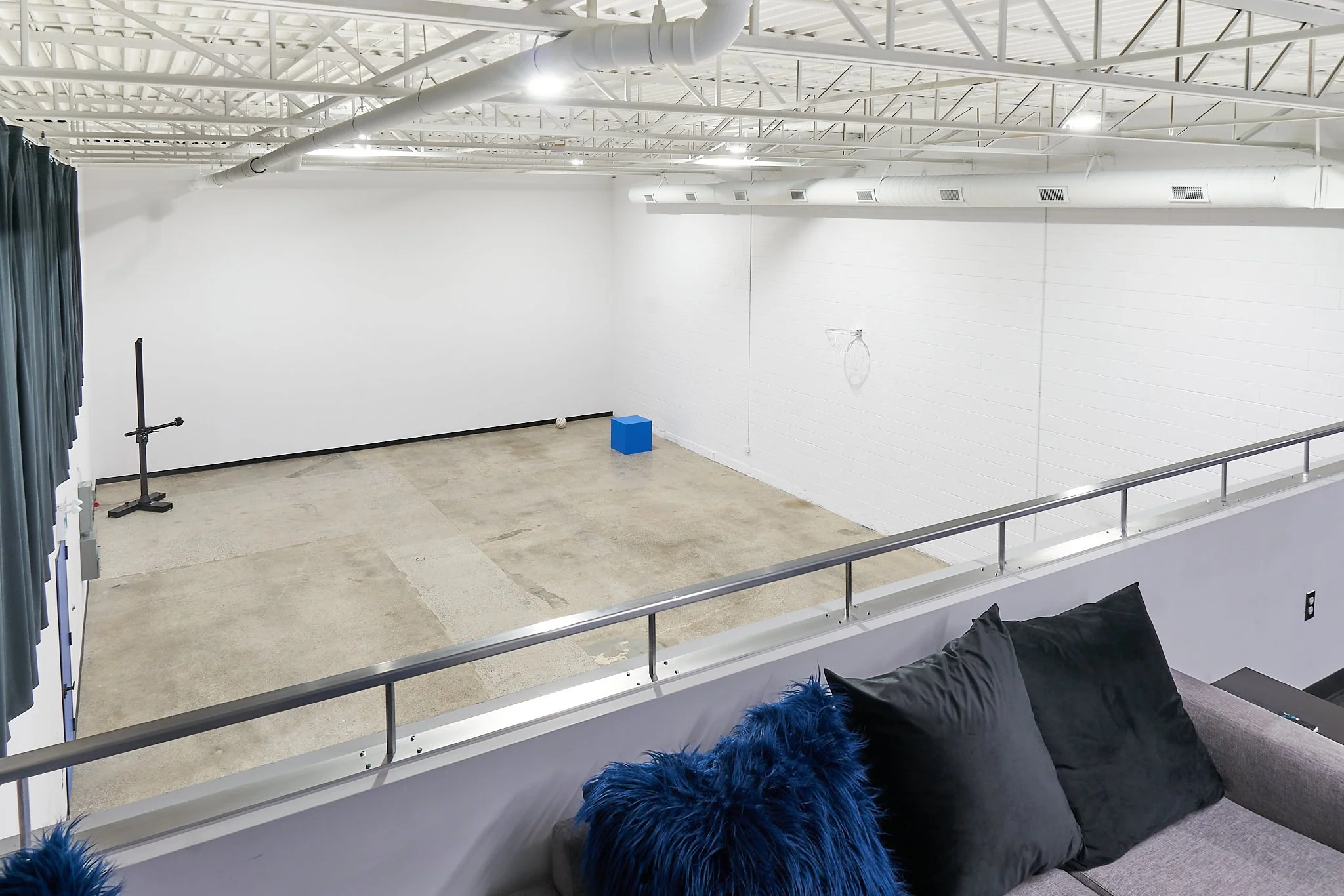 STUDIO 1 — MOOI SPACE