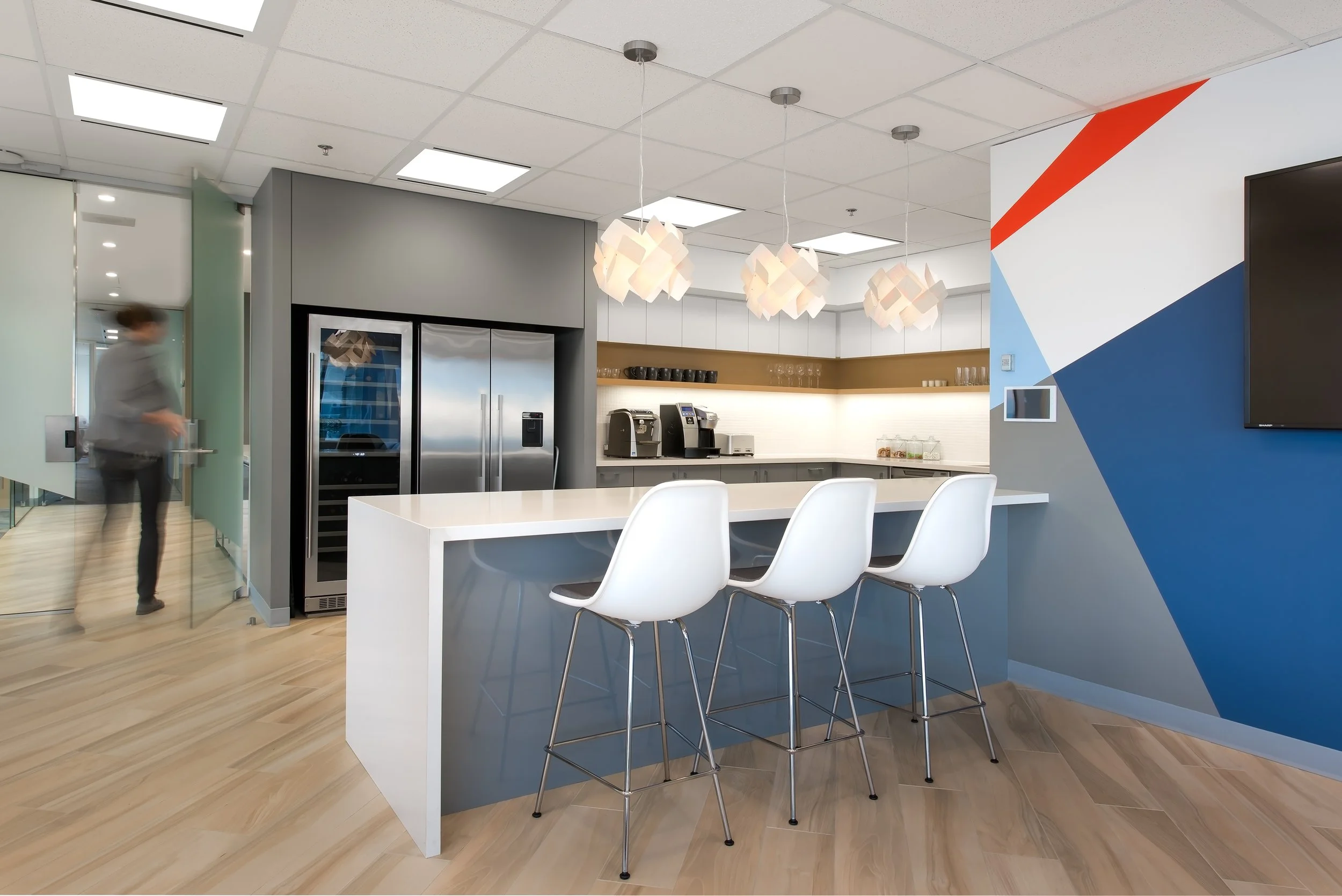 Management Office by SSDG Interiors — Kim Muise Design & Photography ...
