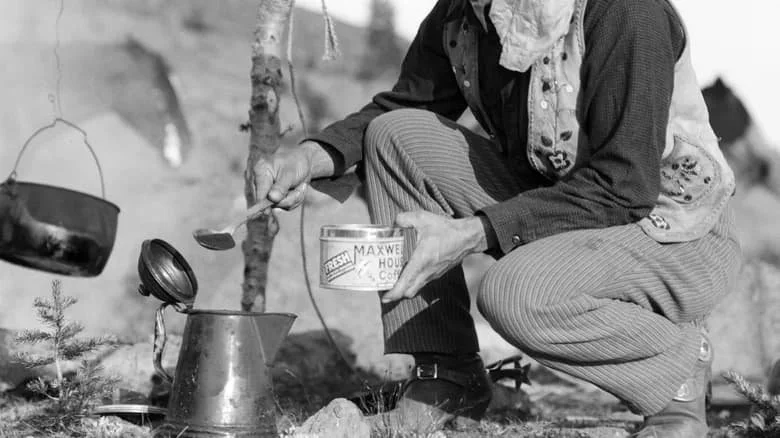 How to Make Coffee While Camping: Top Brewing Methods for Every Camper ...