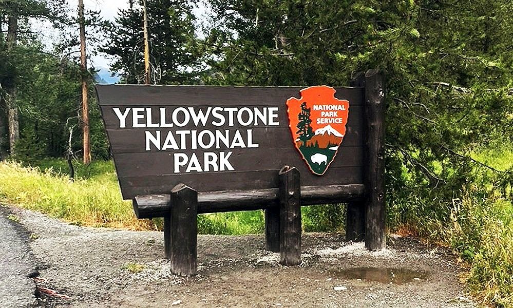 Your Ultimate Guide to the Top Ten Must-Sees at Yellowstone National ...