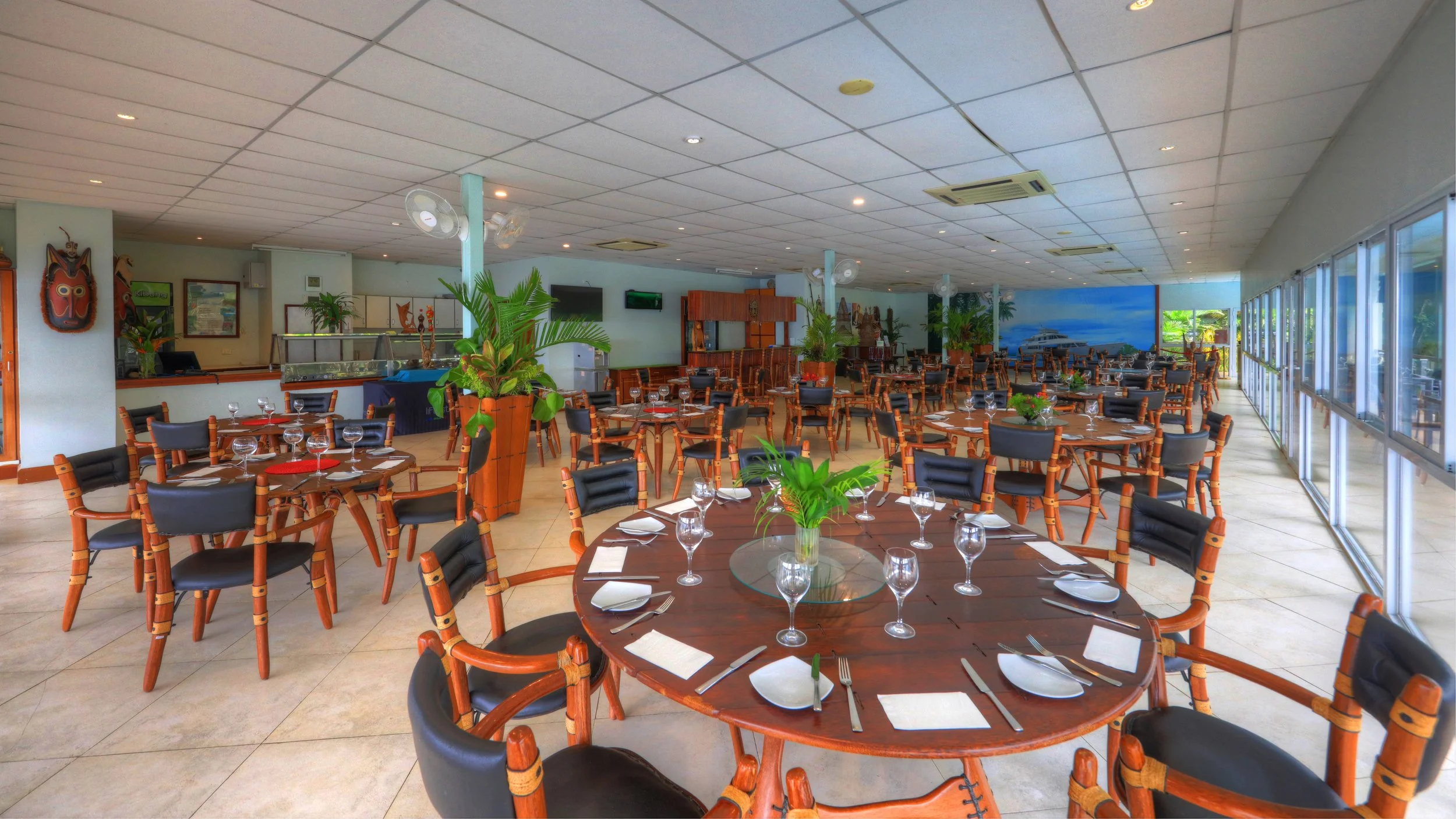 Kalibobo Haus Win Restaurant — Madang Resort Hotel