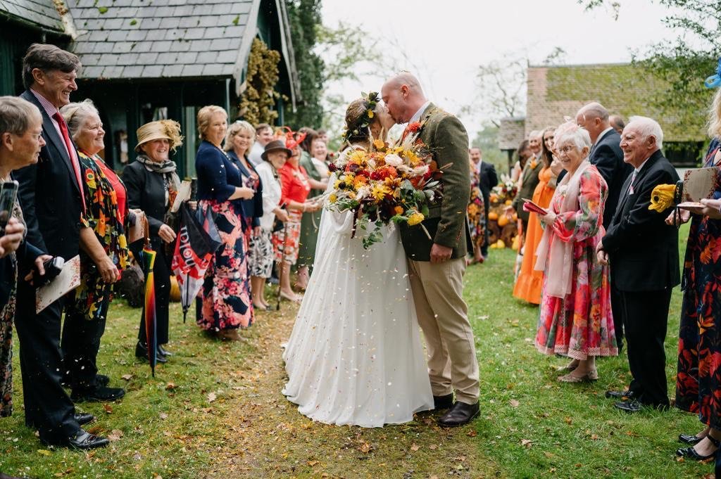 Marriage of Penny Thomas and Bradley Yarworth — Portrait Of Pembridge