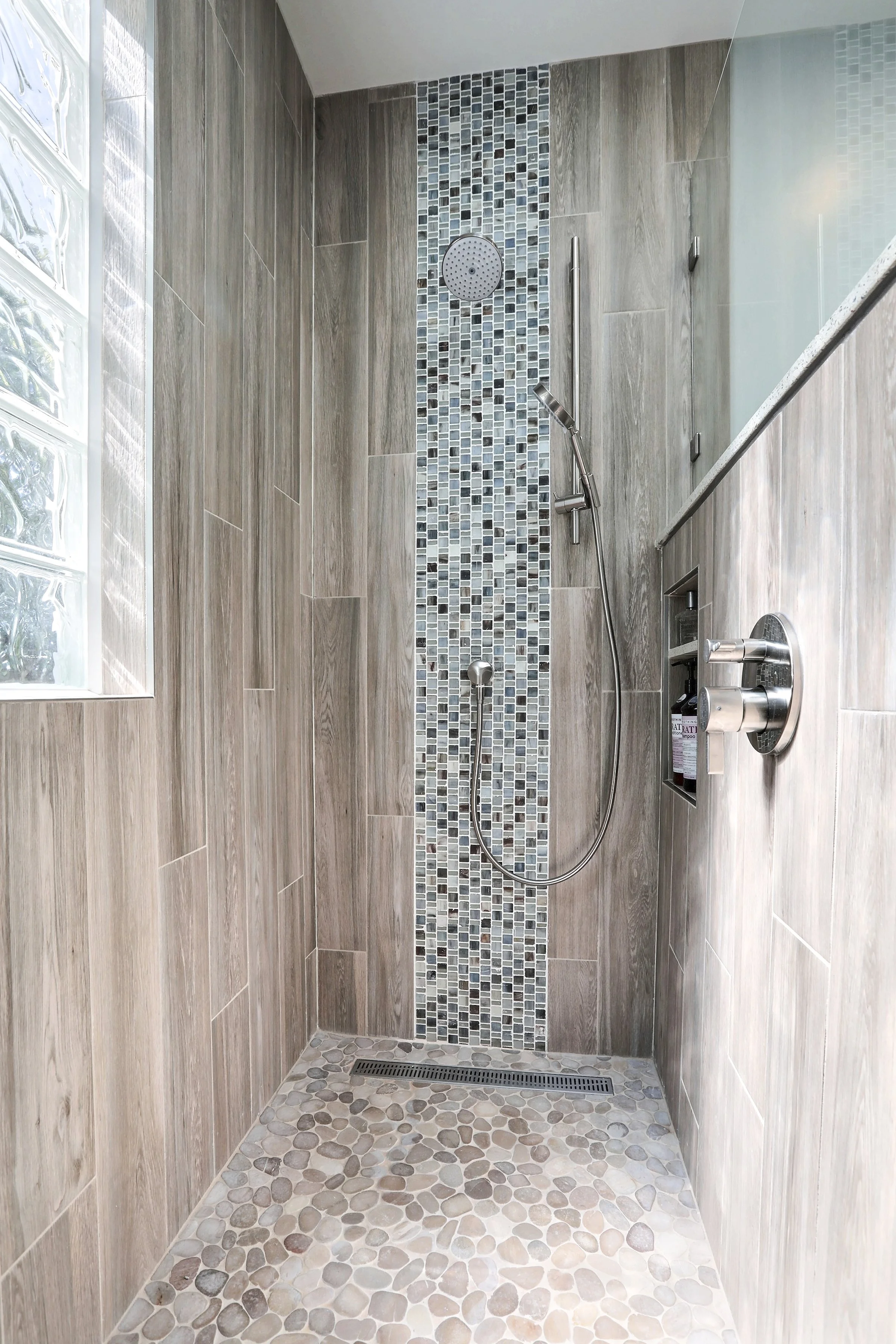 Beachy Bliss Primary Bath: A Tranquil Remodel | E.L. Designs | Interior ...