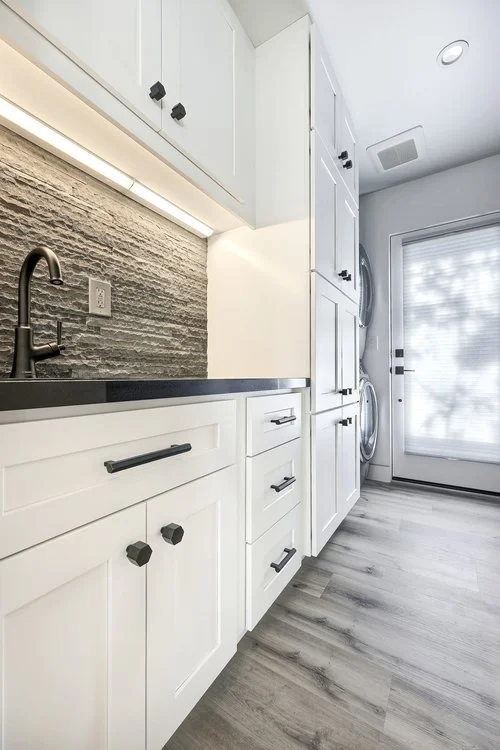 Contemporary Contrast: Bold Statements in Small Spaces | E.L. Designs ...