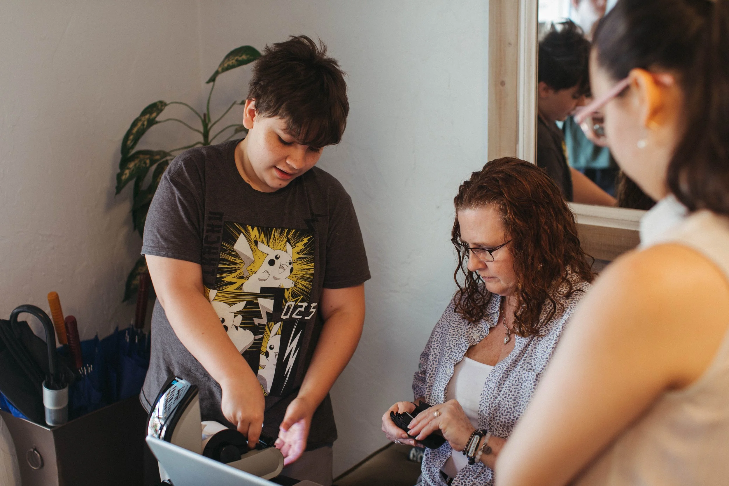 HELLO — FAITH FAMILY WORSHIP CENTER