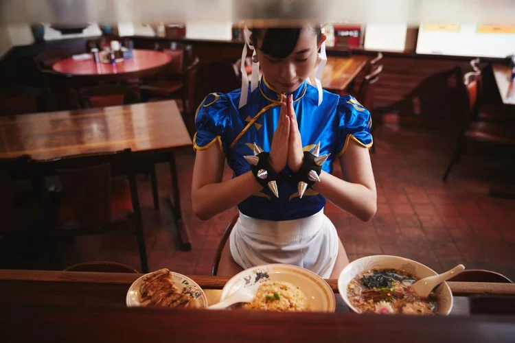 Yuka Kuramochi Cosplays as Chun-Li from Street Fighter │Yokogao Magazine