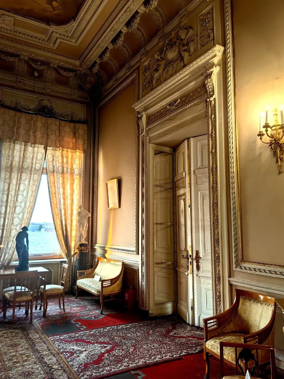 The Palace of Grand Duke Vladimir Alexandrovich — La DAME de LYS