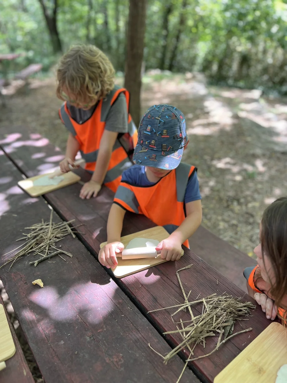 Connecting children with nature and learning Spanish — Evergreen Nature ...