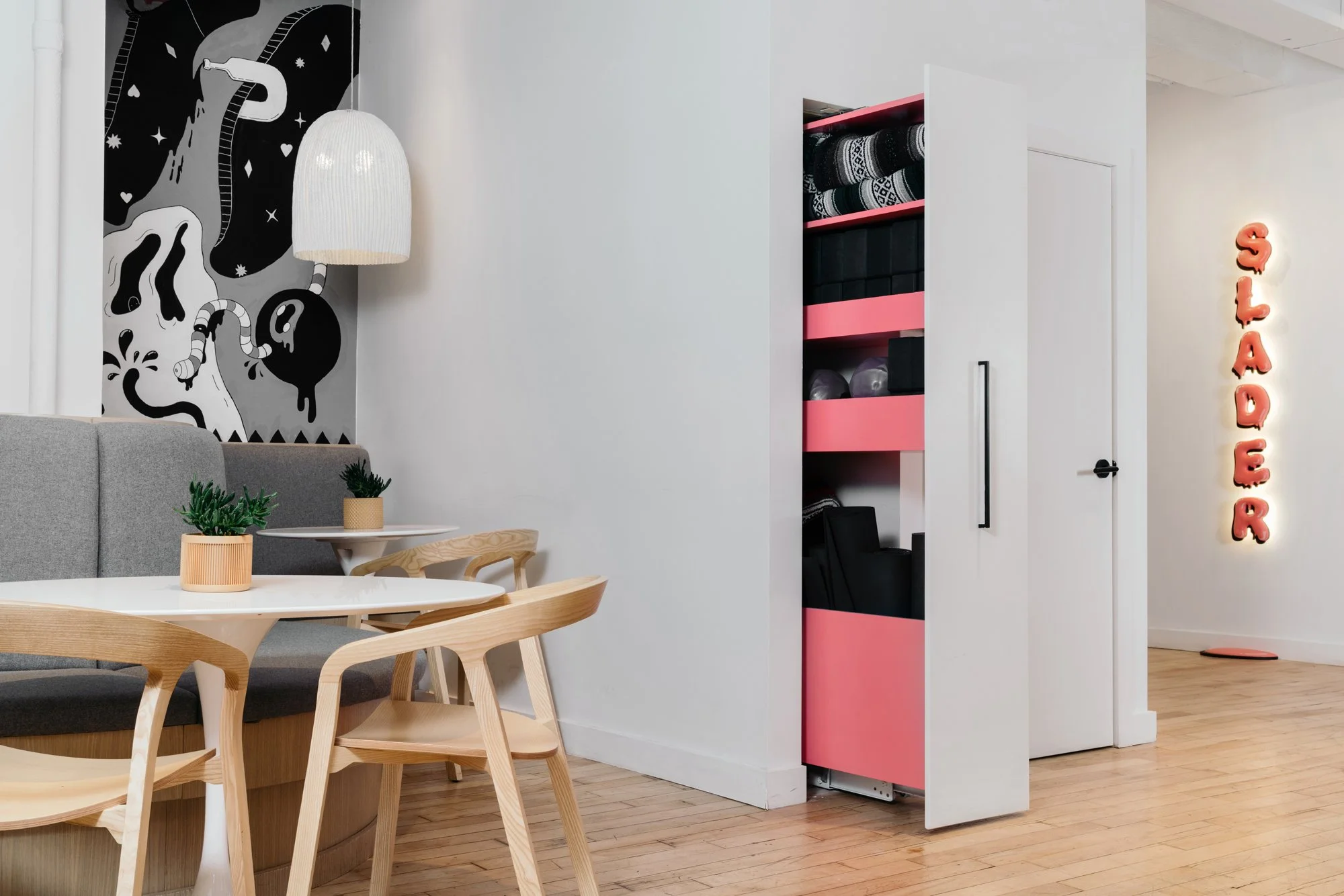 Slader — Hyphen & Co