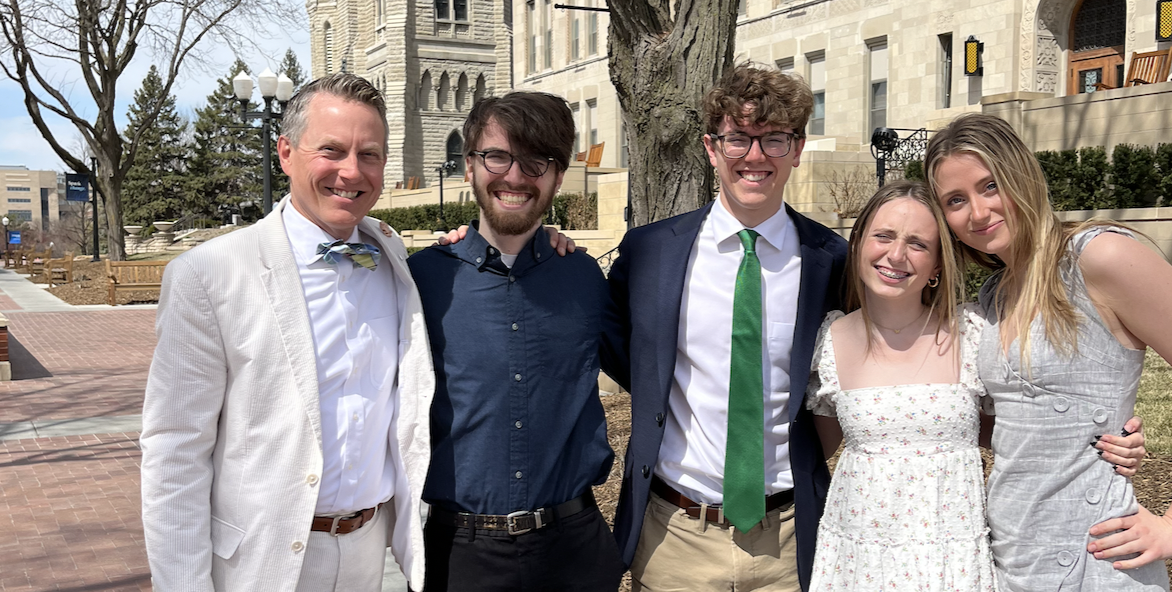 Bio — Aaron Filipi