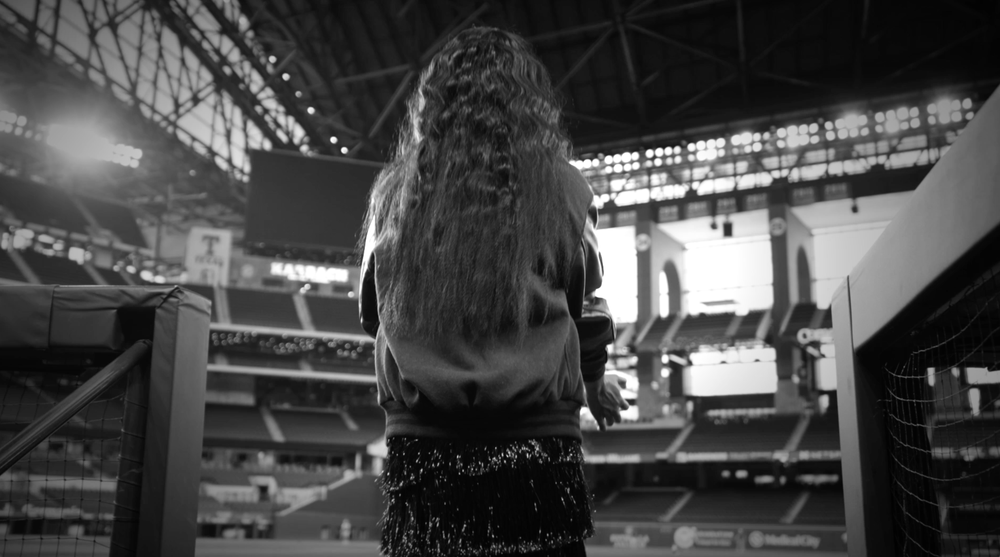 Woman Evolve Conference 23: Sarah Jakes Roberts' Globe Life Field ...