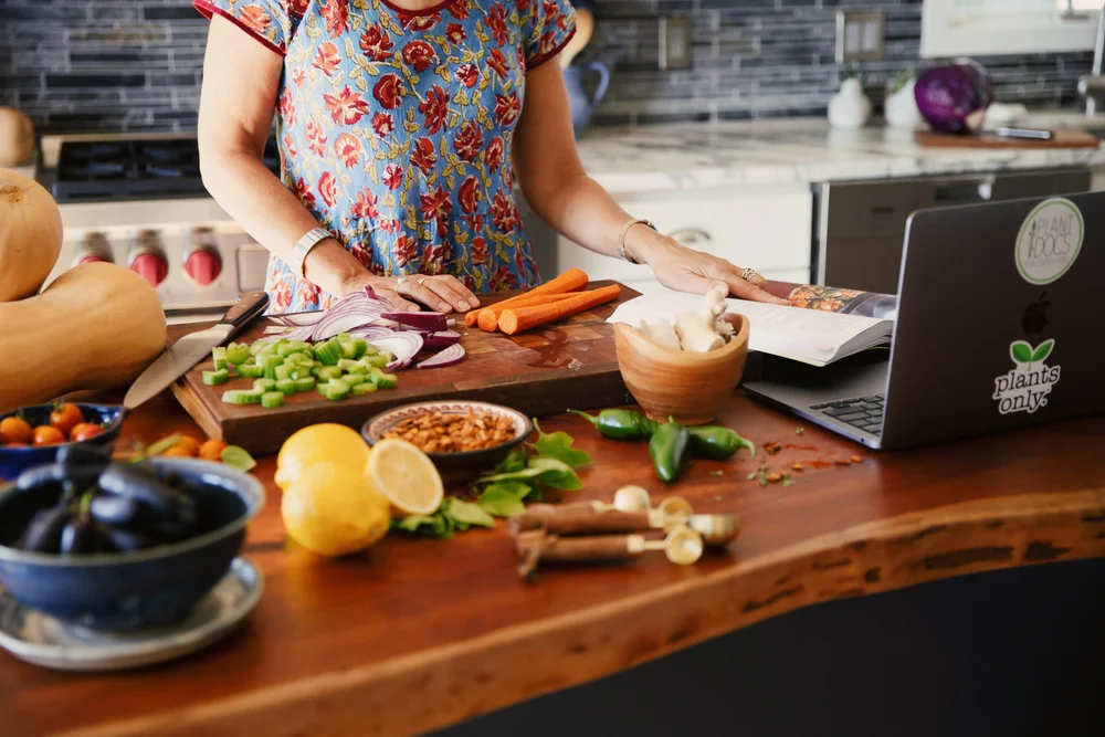 Transform Your Health in 2025 with Our Physician-Designed Plant-Based ...