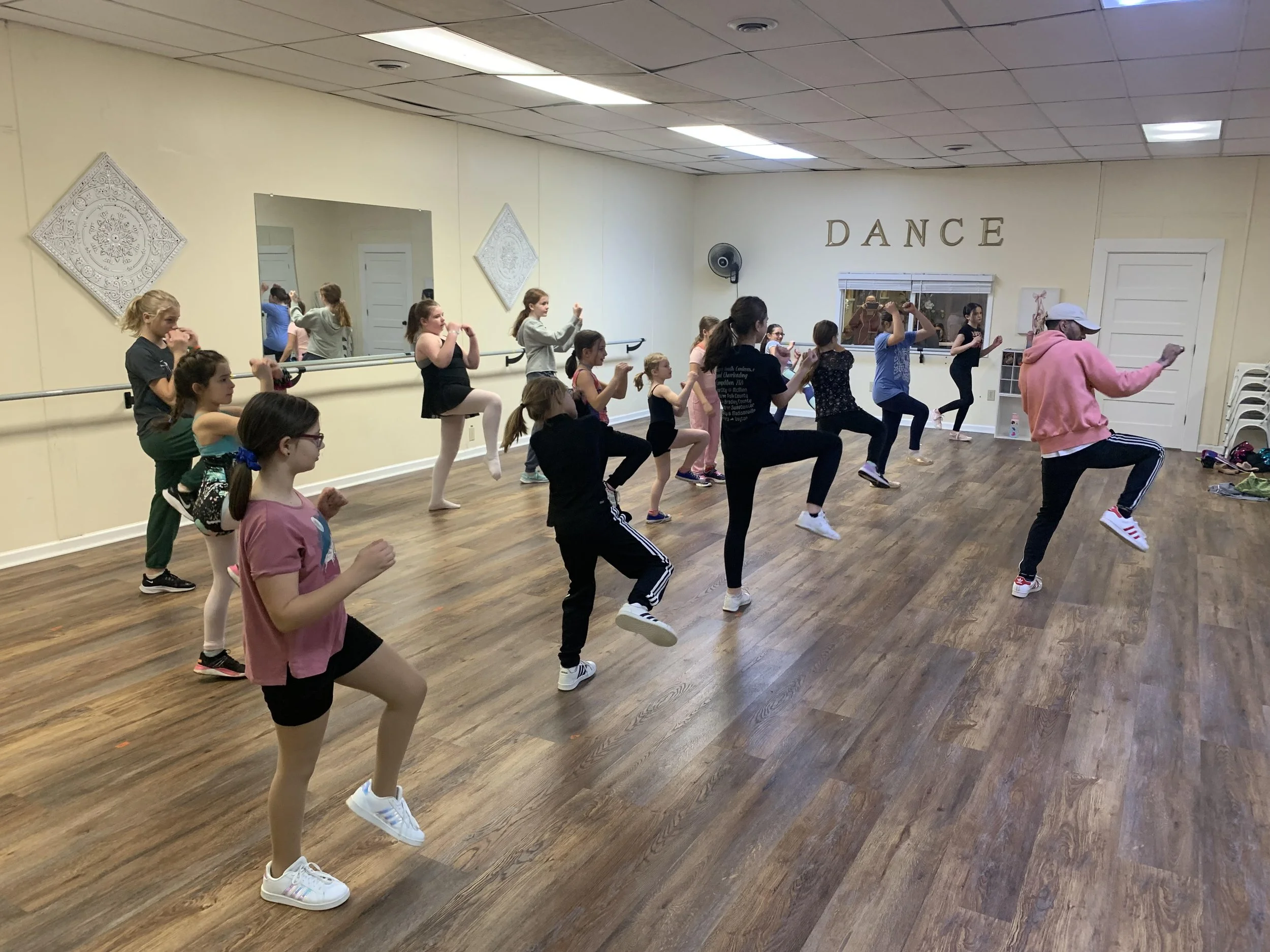 Classes — Miss Chloe's School of Dance