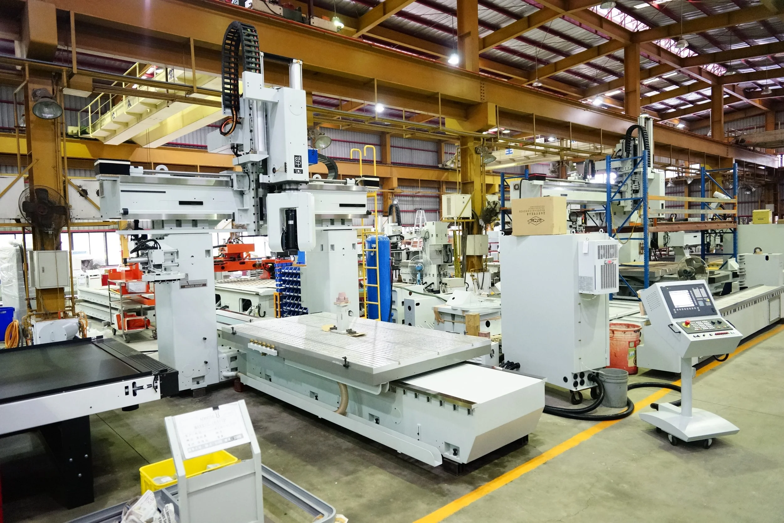 The MAXXIS Series: Revolutionizing 5-Axis Machining — Anderson America