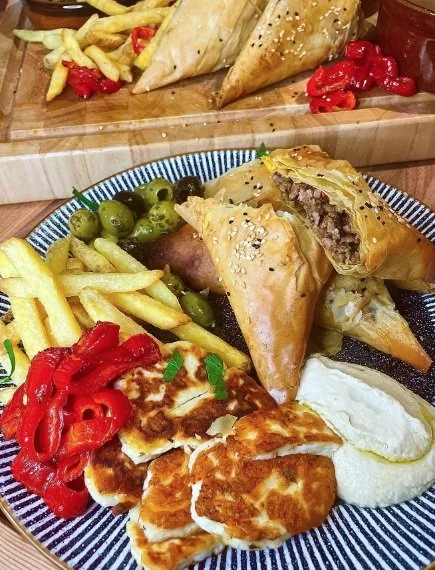 Crispy lamb filo parcels