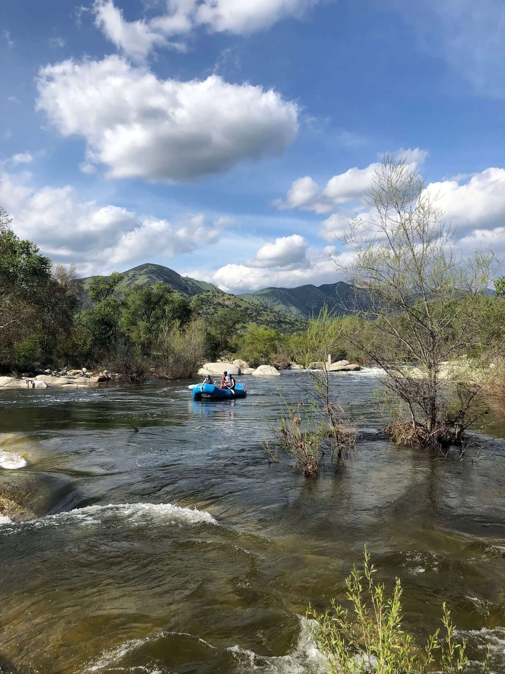 Kaweah Whitewater Adventures | Whitewater Rafting in Three Rivers CA