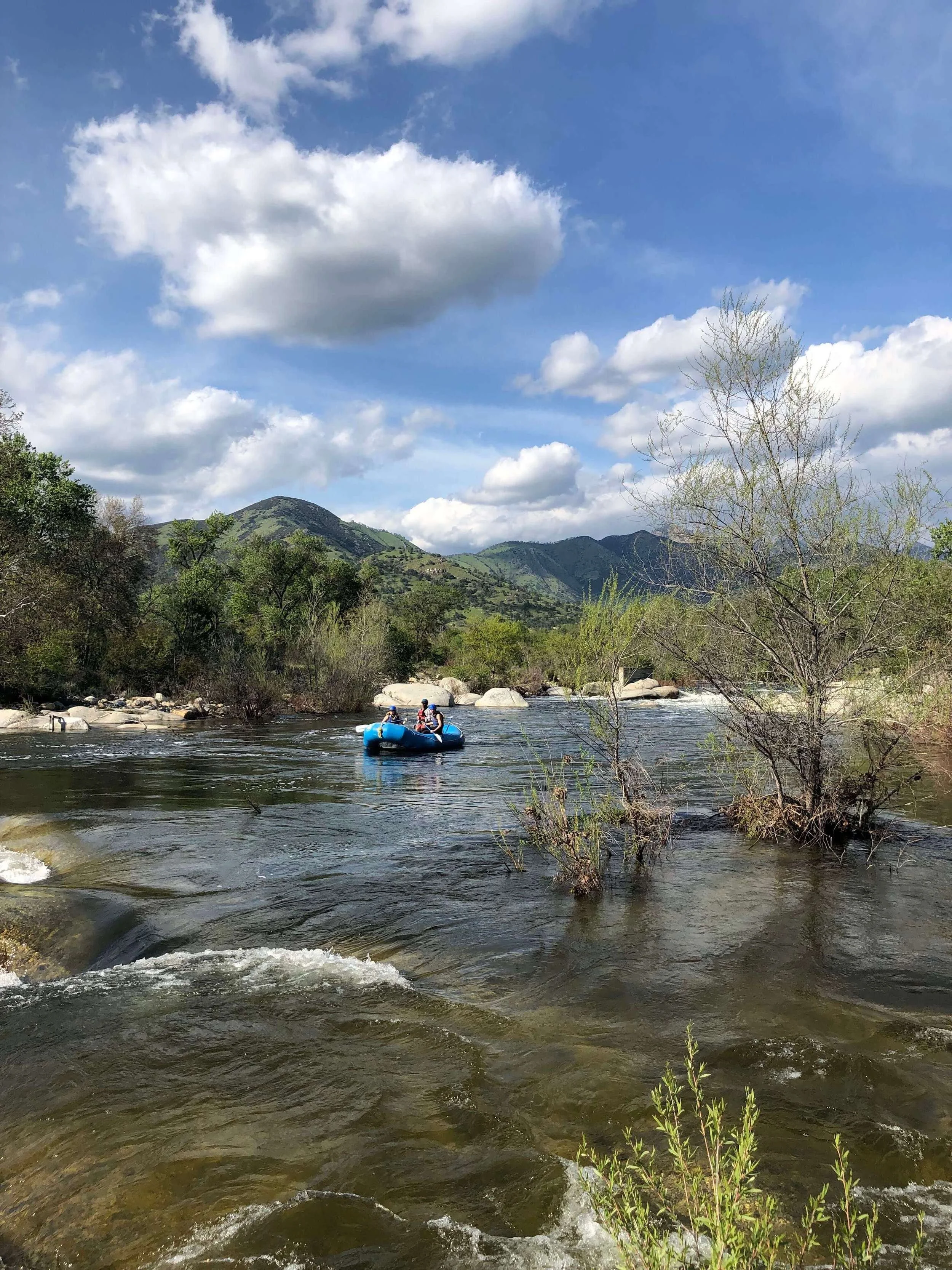 Kaweah Whitewater Adventures | Whitewater Rafting in Three Rivers CA
