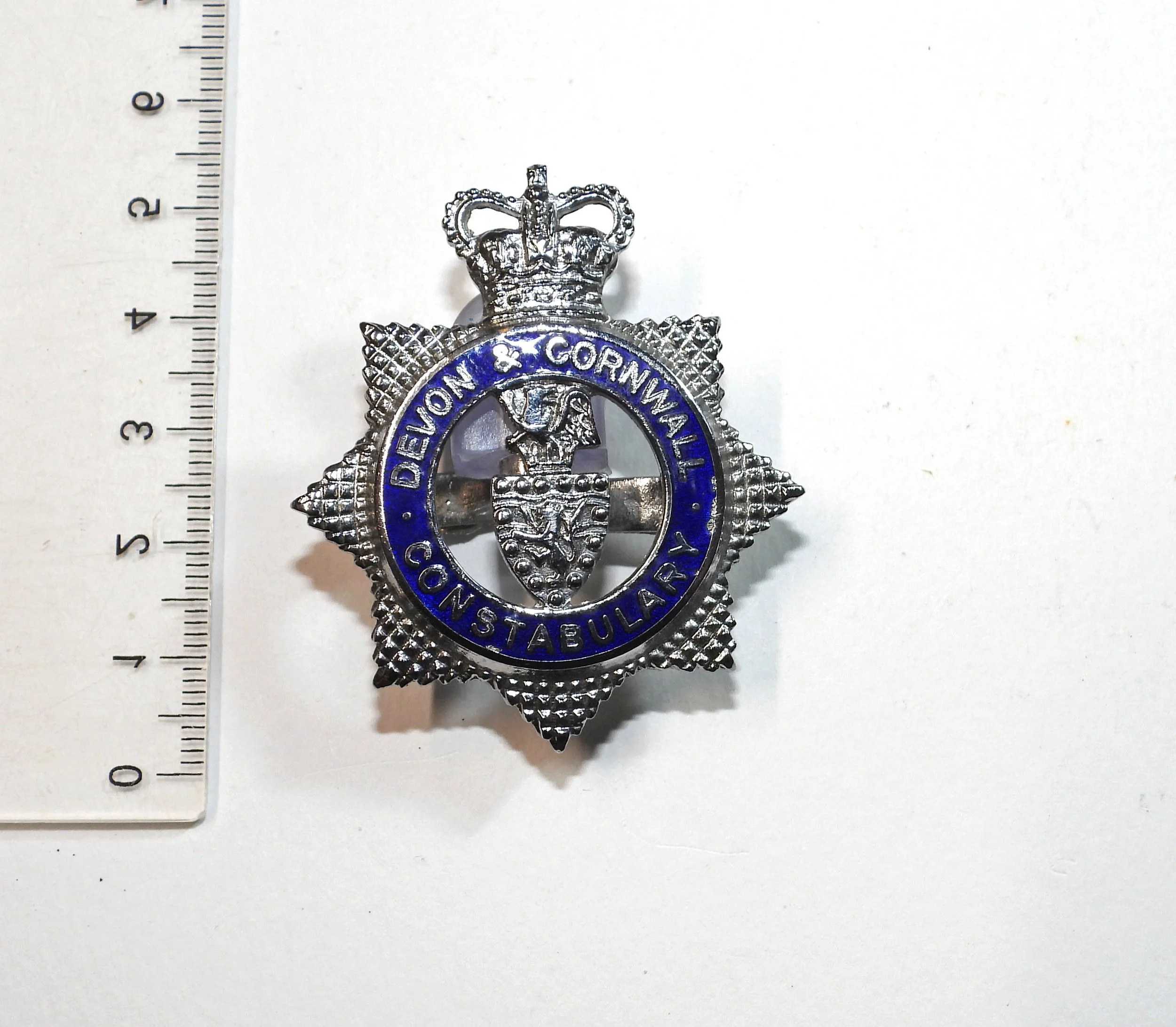 Luton County Borough Police Helmet Plate. 1964 - 1966. (United Kingdom ...