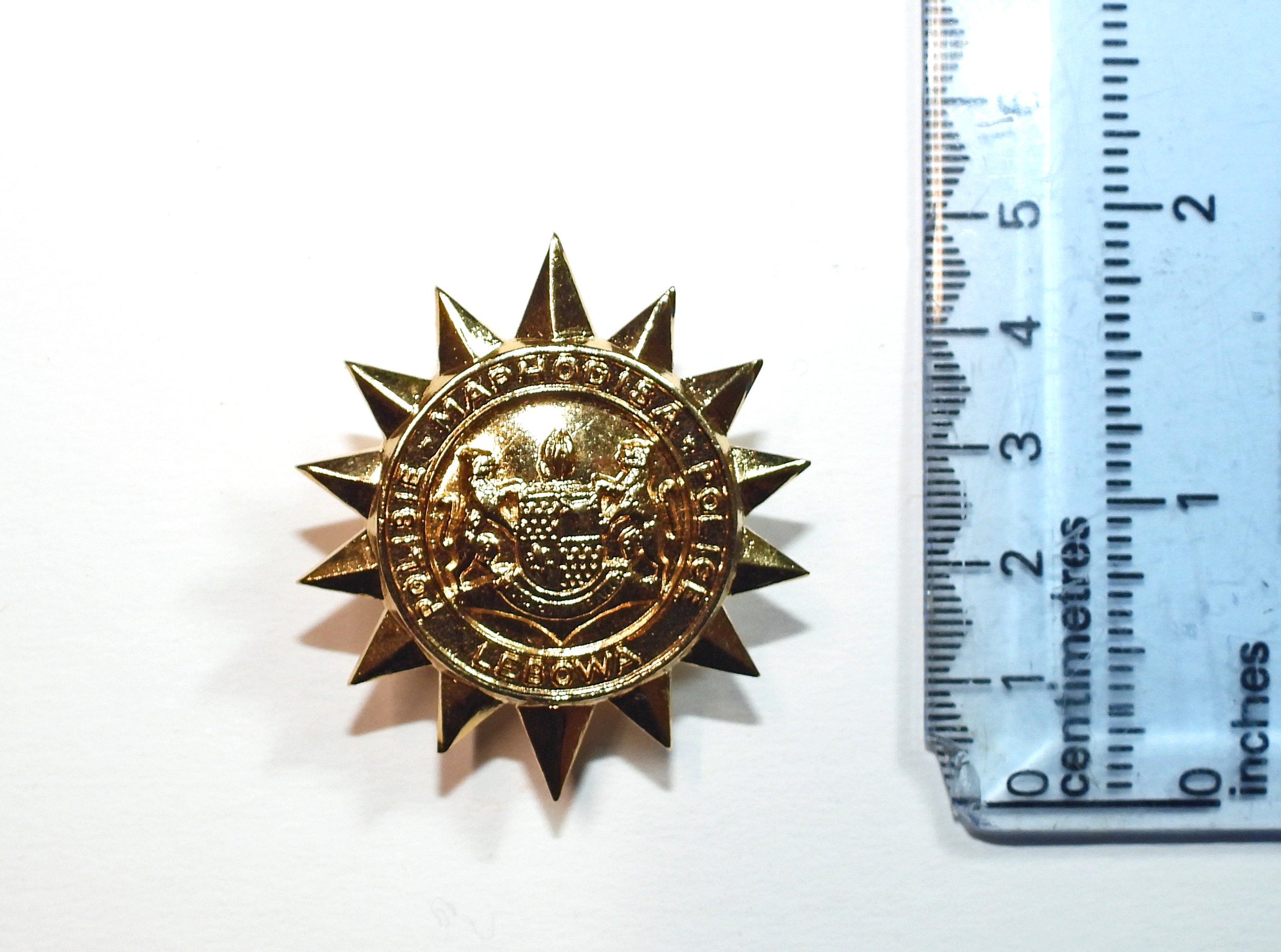 Cape Mounted Riflemen (colonial) cap badge and title badge, South ...