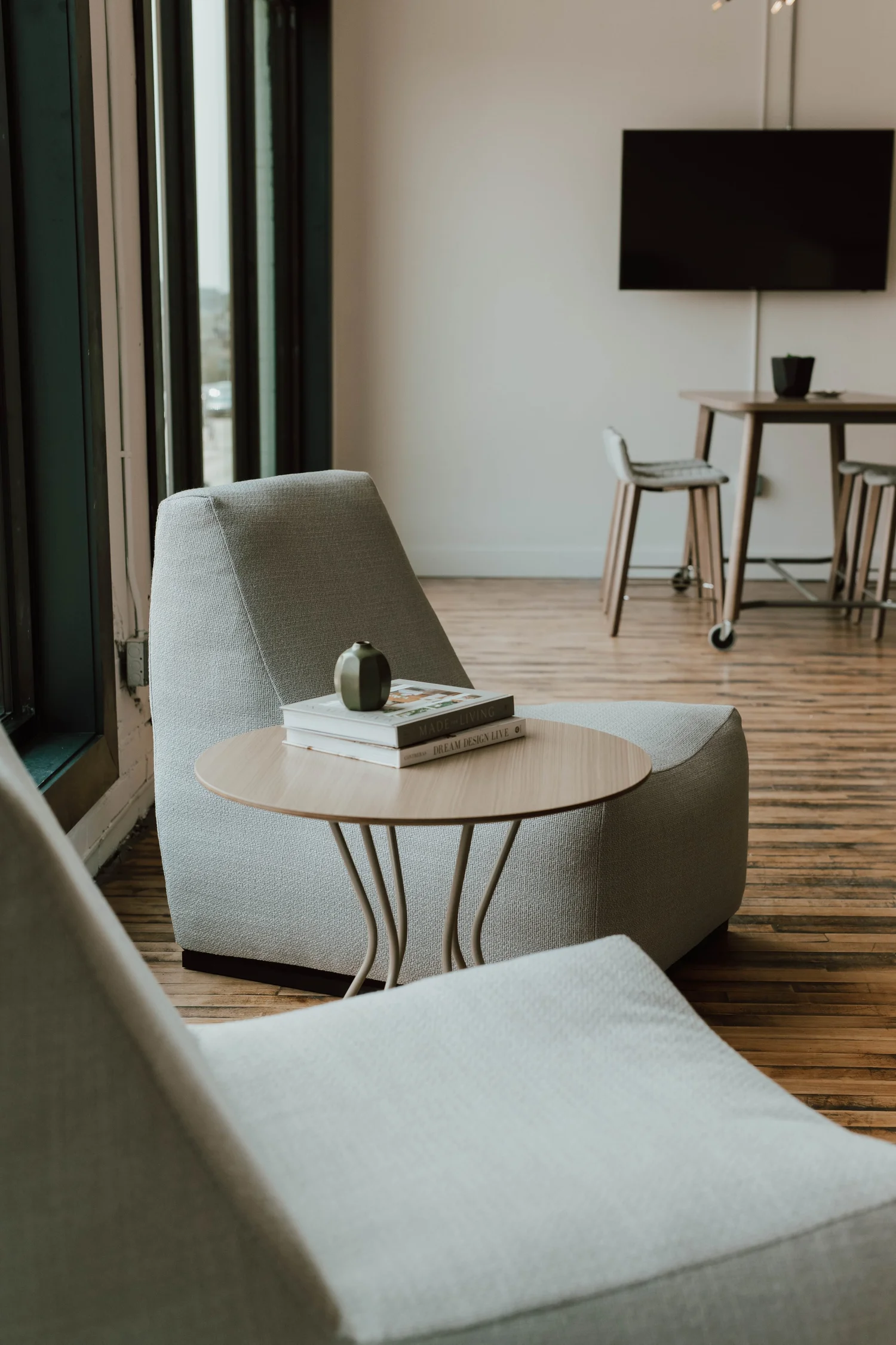 429 Main - Elevate your work place.