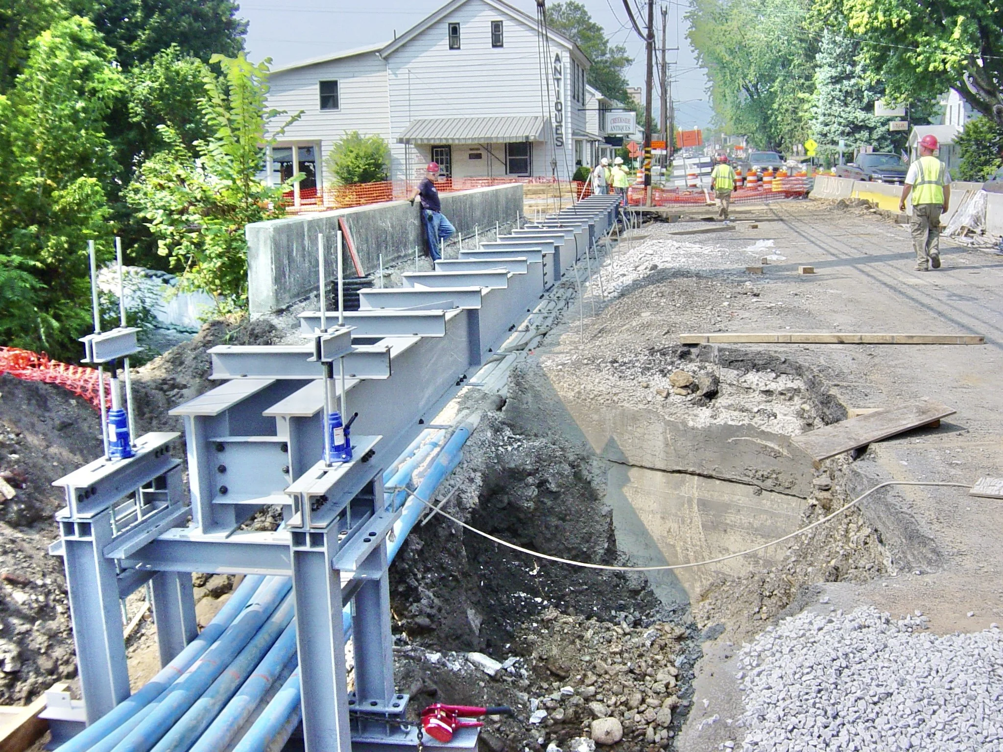 Temporary Support Structures For Underbridge Conduit Crossings