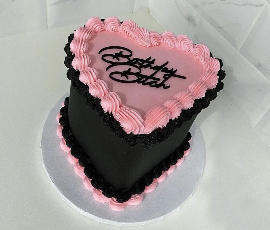 15+ Pink Heart Cake Designs You Will Love!