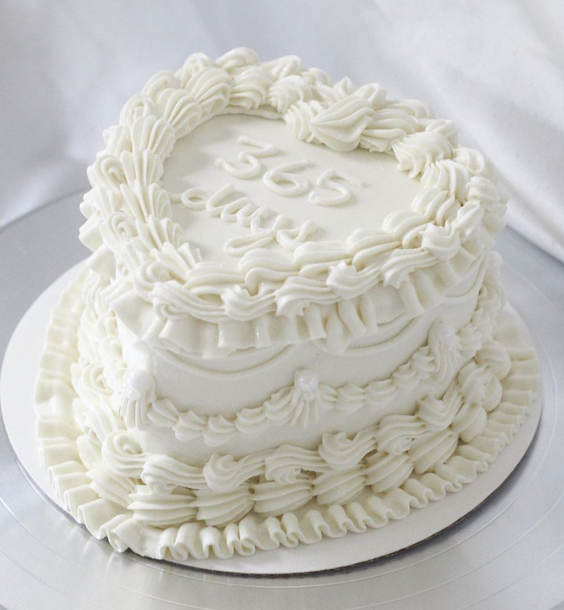 20+ Vintage Heart Cake Decoration Ideas for Your Next Celebration