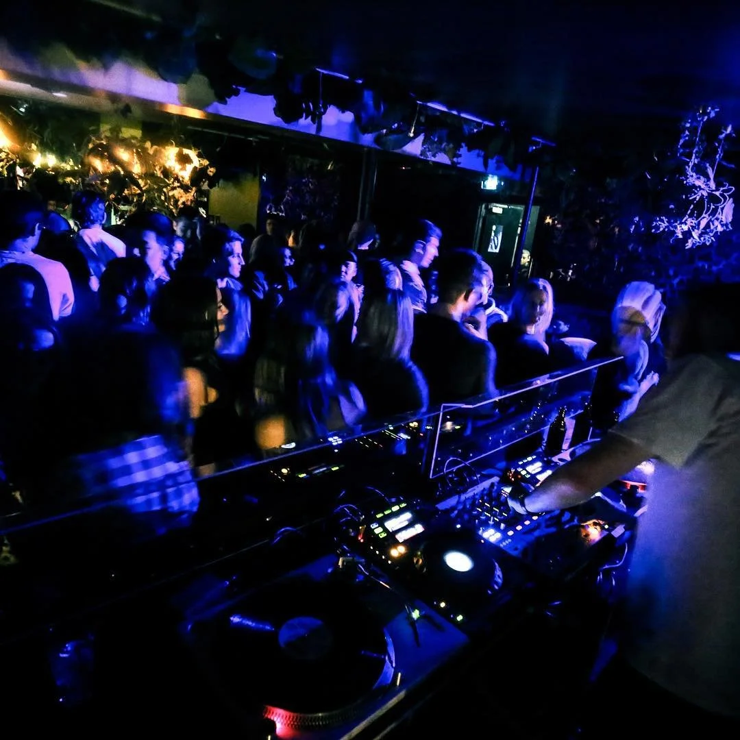 GALLERY — The Carlton Club