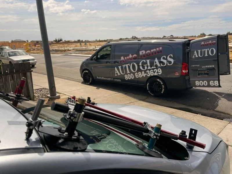 Safe, Fast Auto Glass Mobile Service to your location