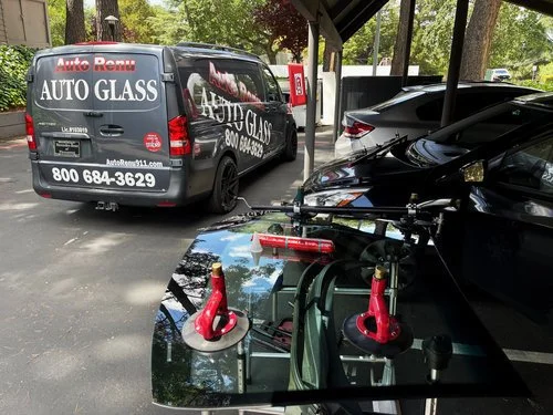 Safe, Fast Auto Glass Mobile Service to your location