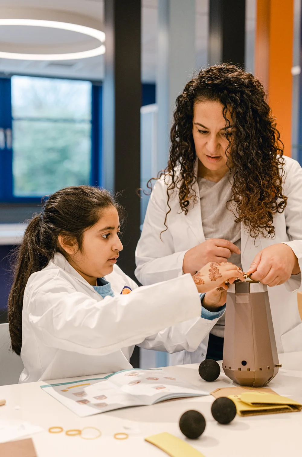 The LAB22 | Bespoke science lab for children