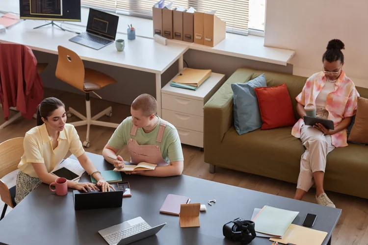 Hybrid Workspaces: Inspiring Commercial Office Design Tips