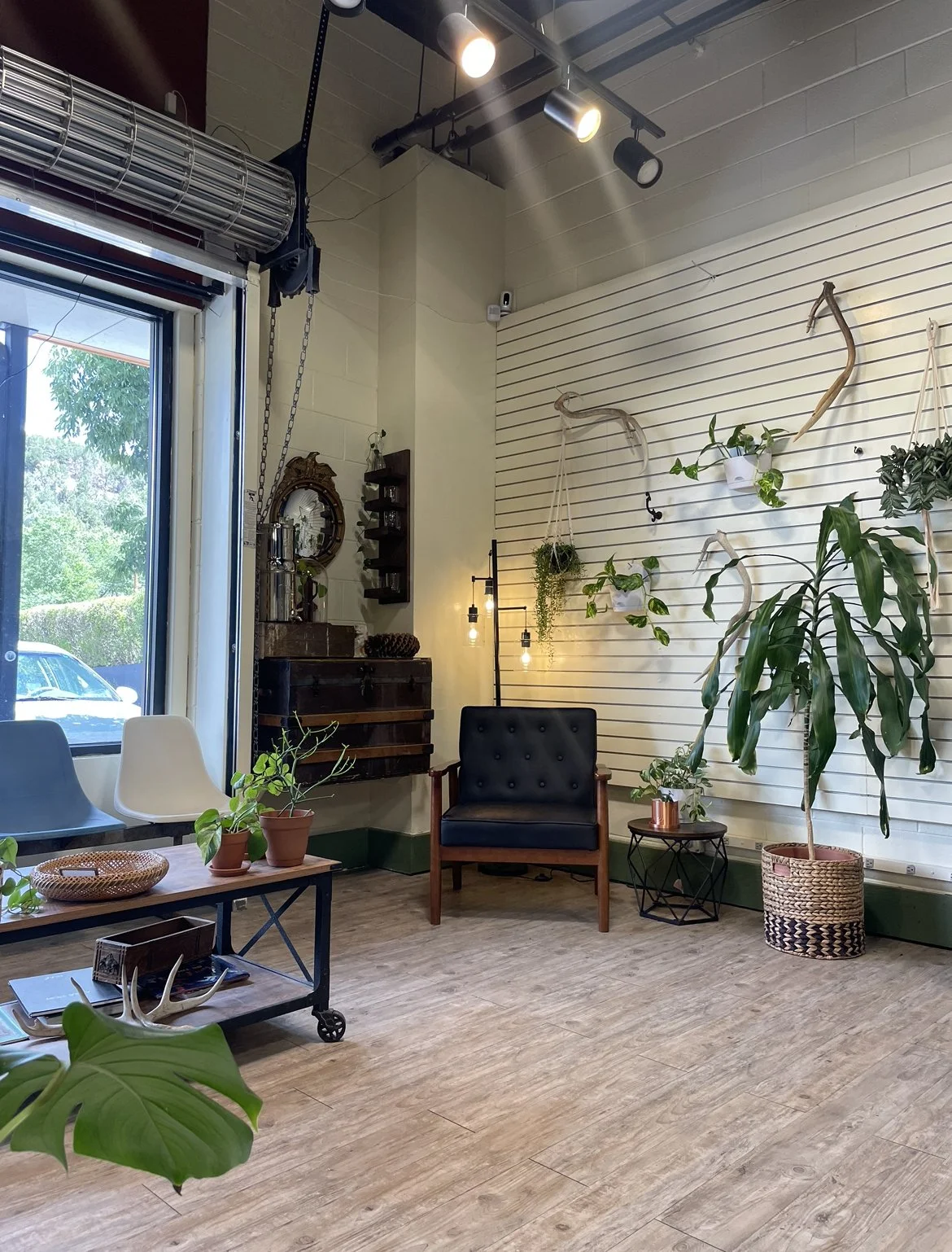 OAK BRUSH - Durango Hair Salon and Lounge