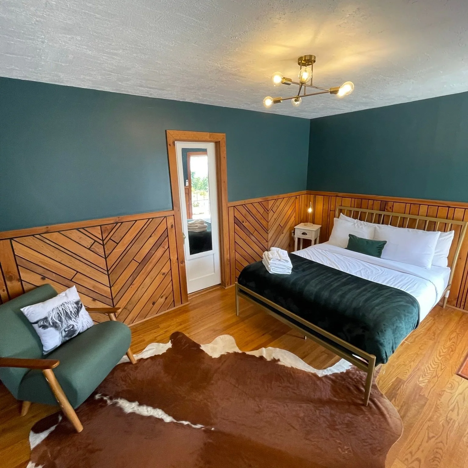 Rooms — Skyline Village Inn