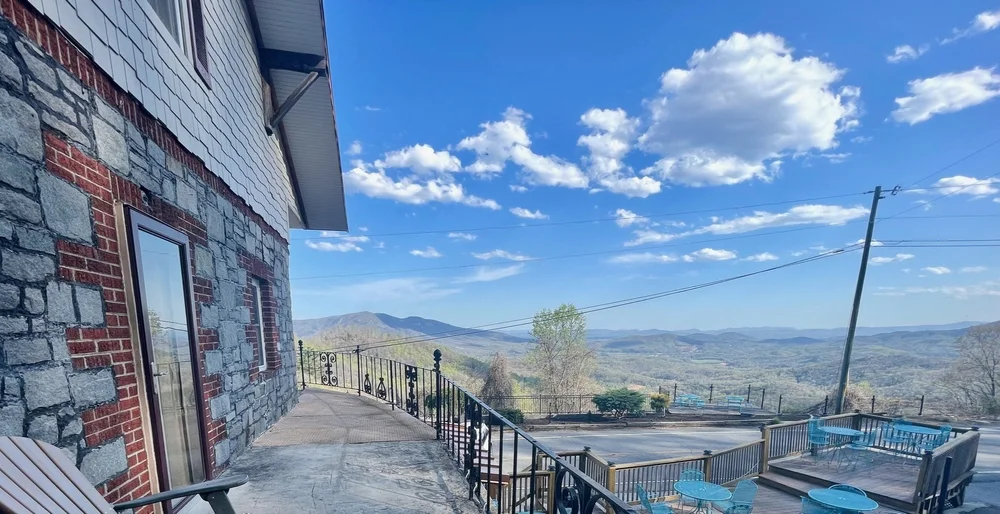 Our Story — Skyline Village Inn