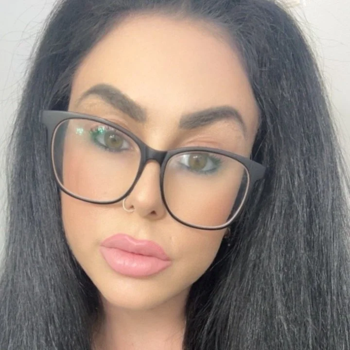 Cassandra Carter — The Poetry Lighthouse