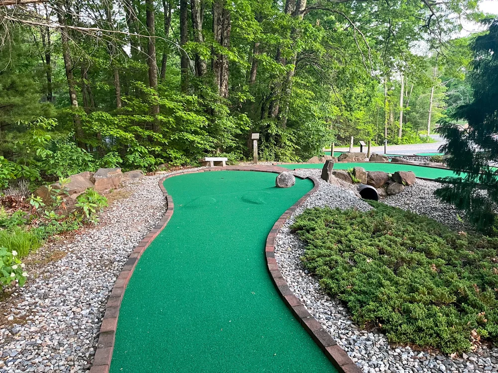 Mini Golf — Longhi's Golf