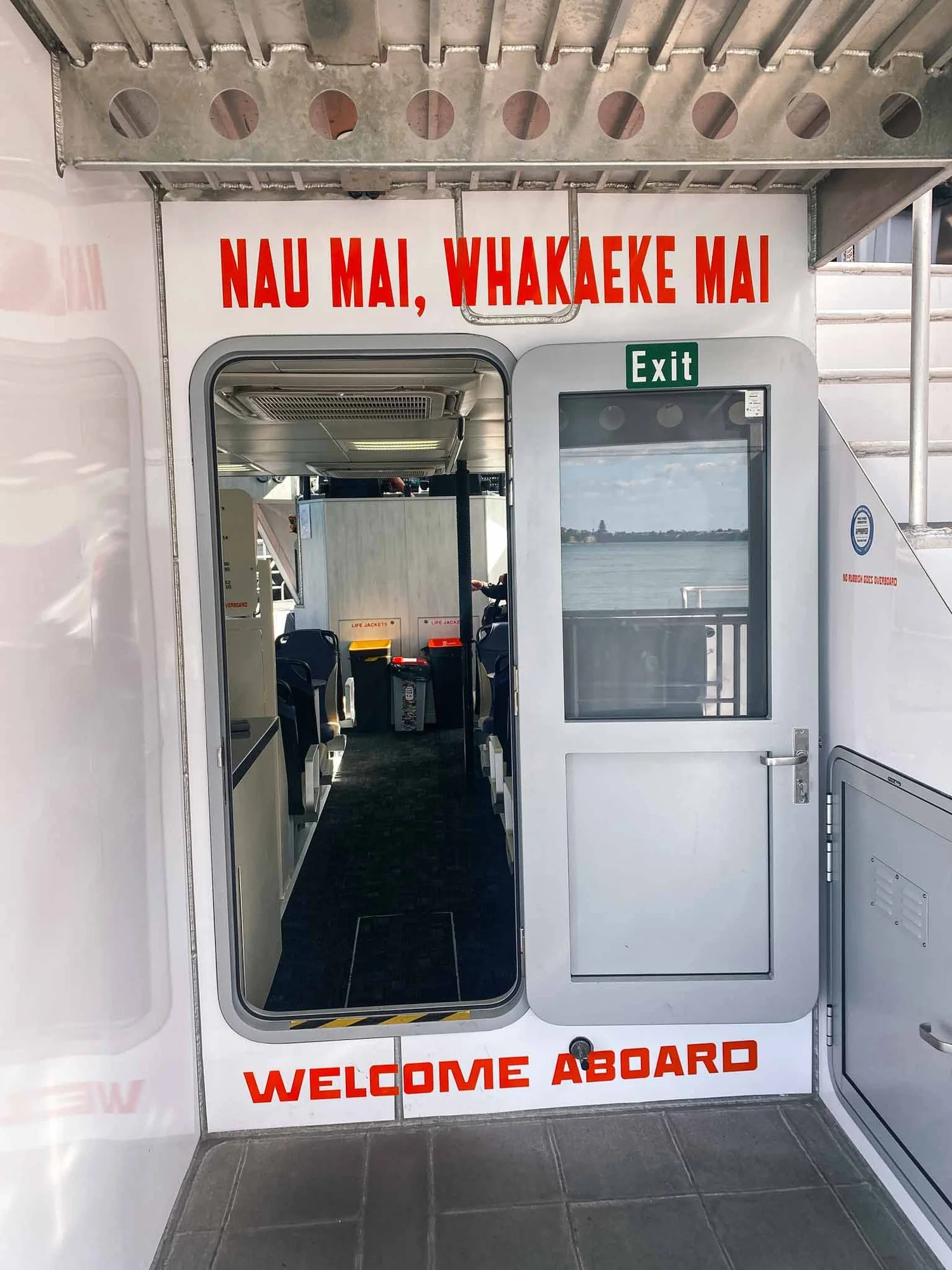 How To Get Around Waiheke Island By Public Bus, Car, Bicycle & More ...