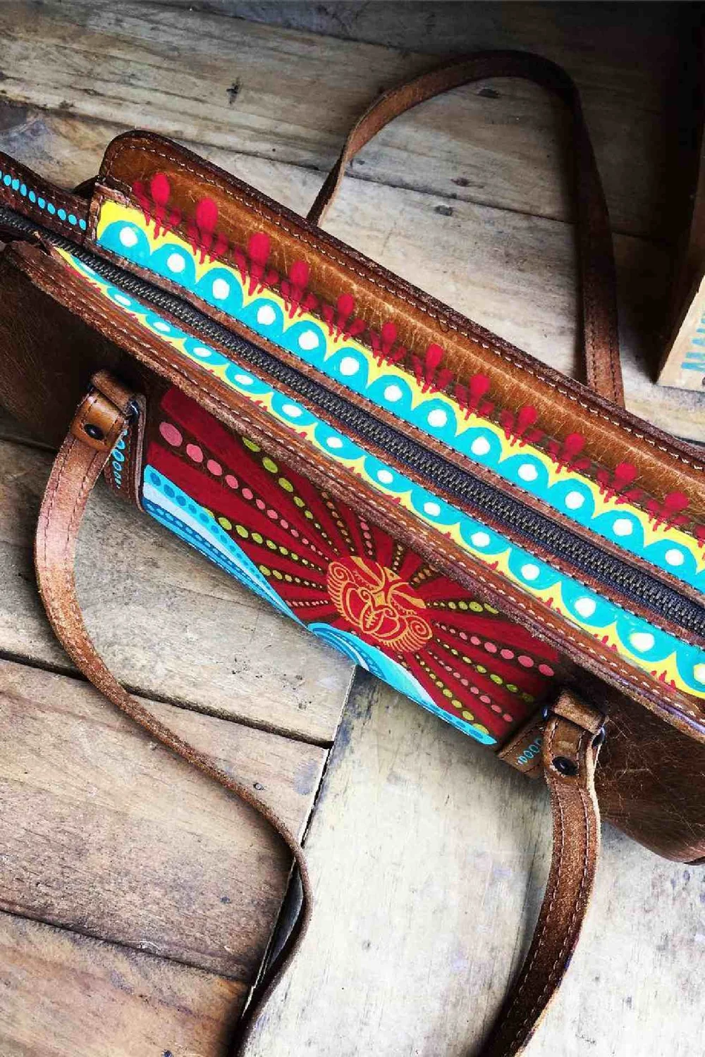 17 FUN Things To Do In Raglan, New Zealand's Hippie Surf Mecca ...