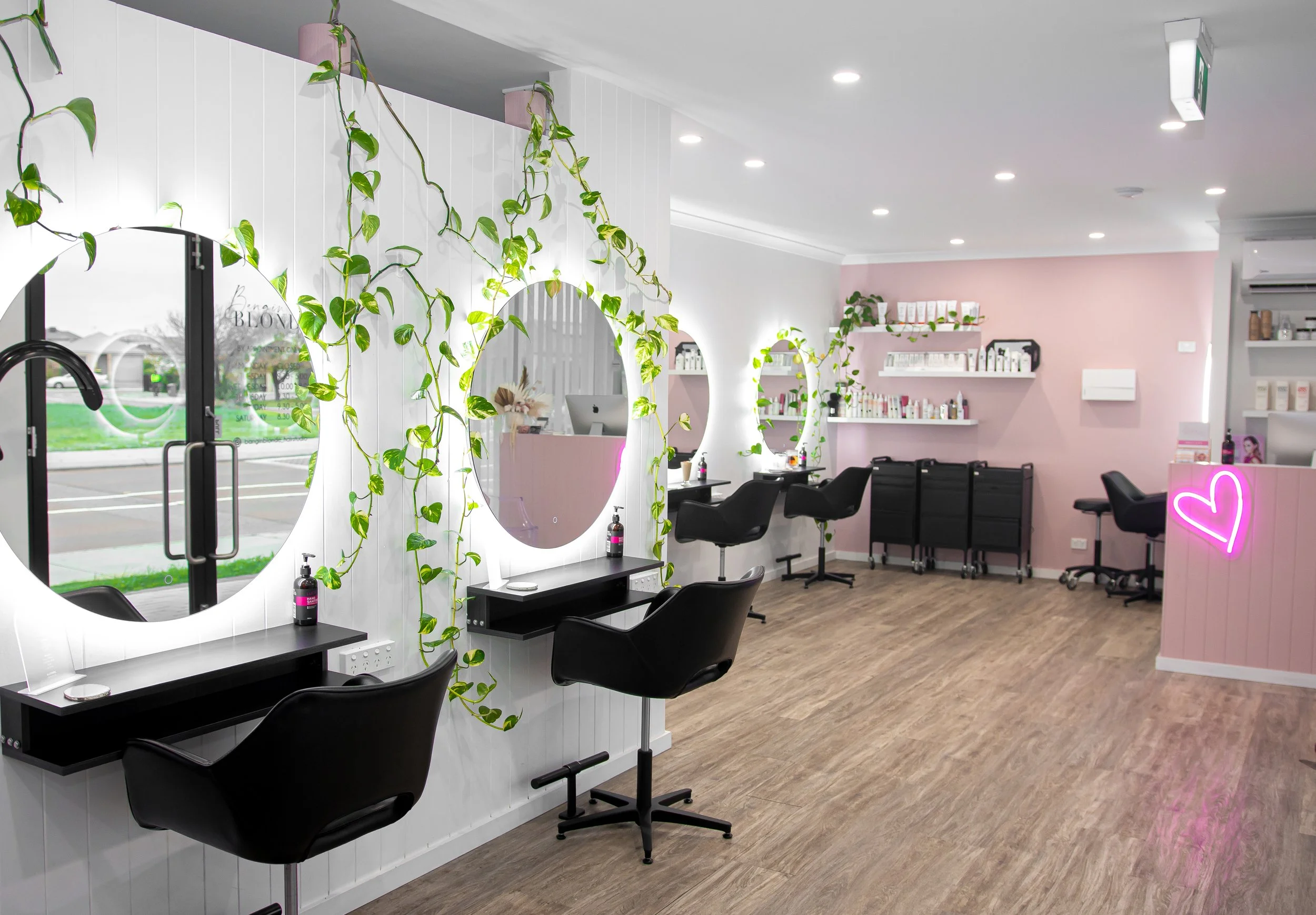 Bangin Blonde Hair Studio