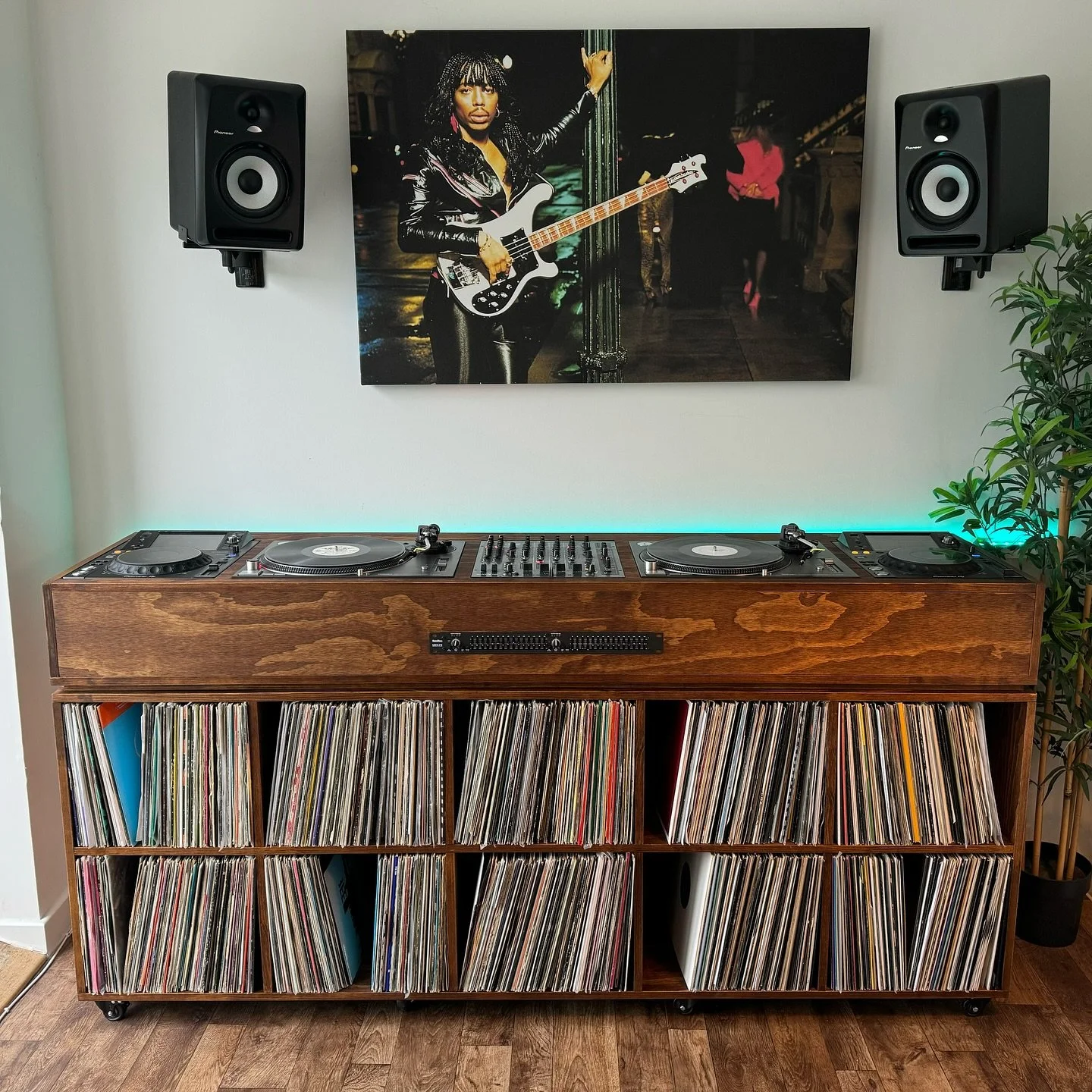 Gallery — Spinback Furniture