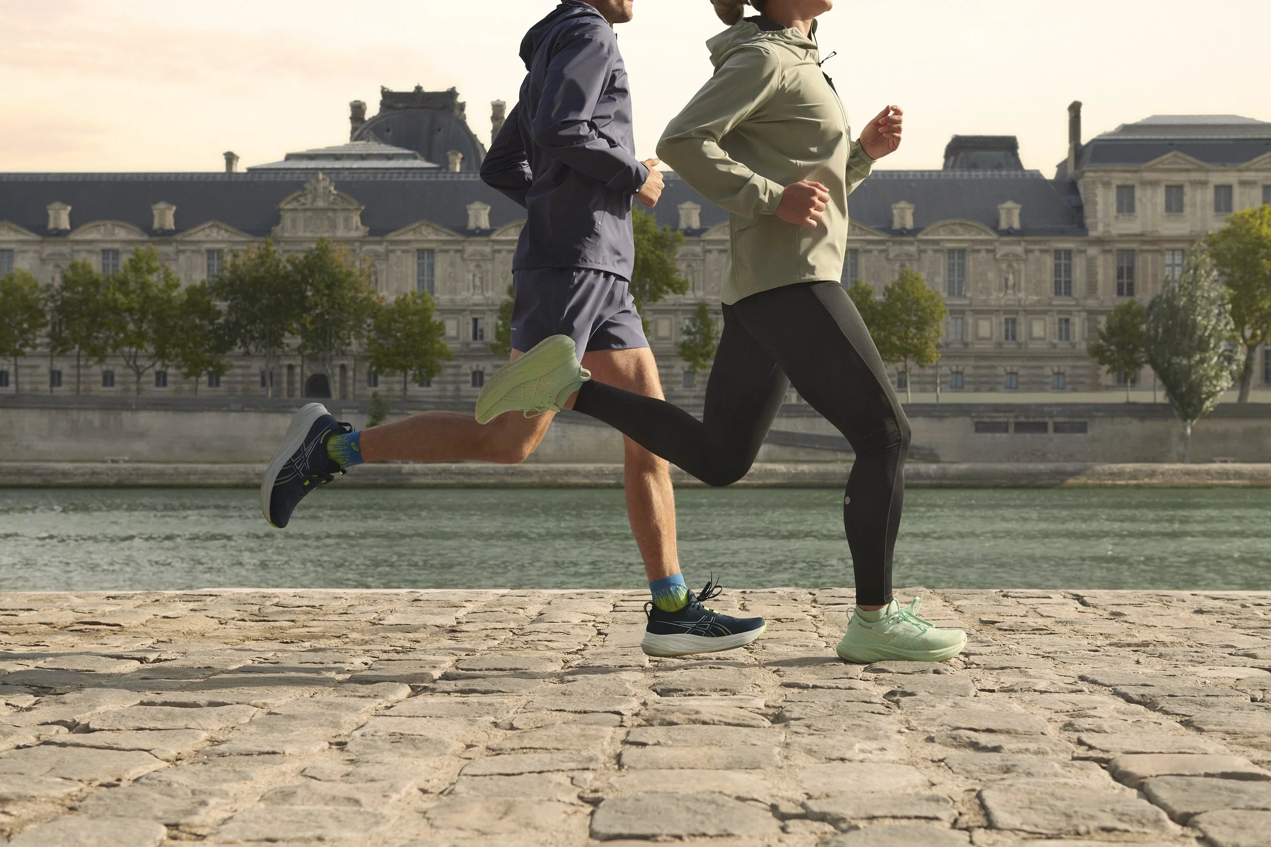 Asics running man online