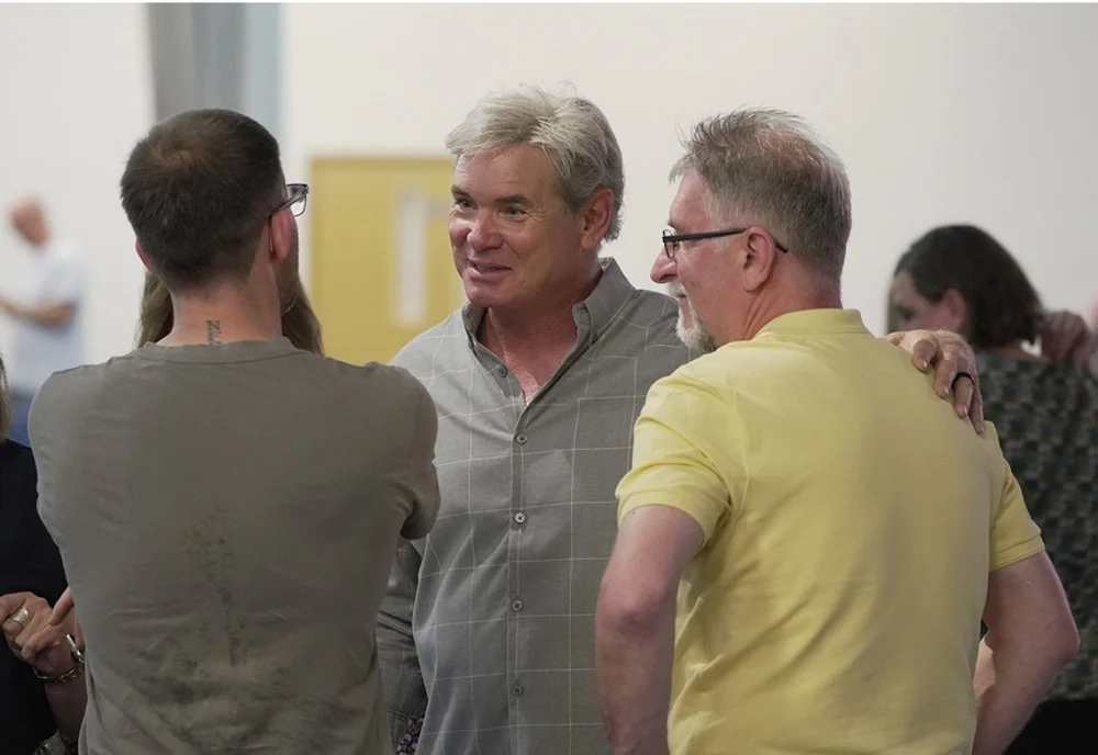 Teaching God’s Word in the United Kingdom — Calvary Chapel Magazine