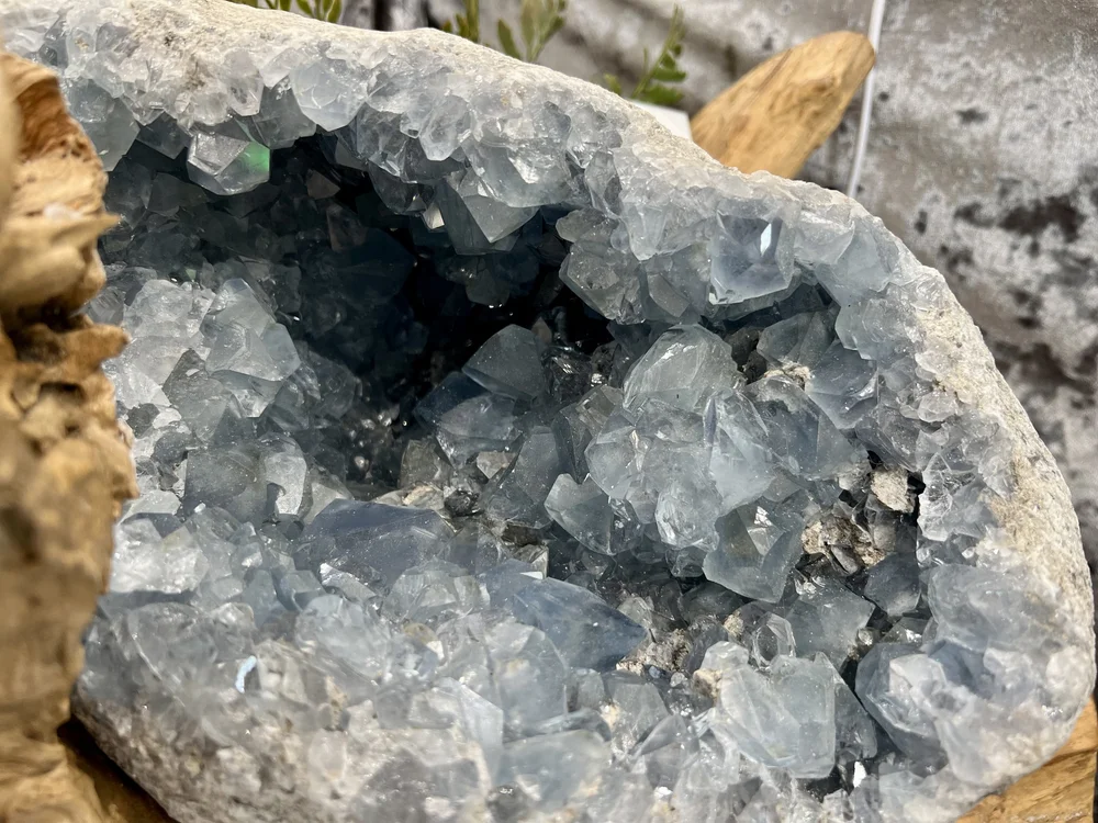 Crystal Gallery which includes Wood Sculptures From Bali,Specimens ...