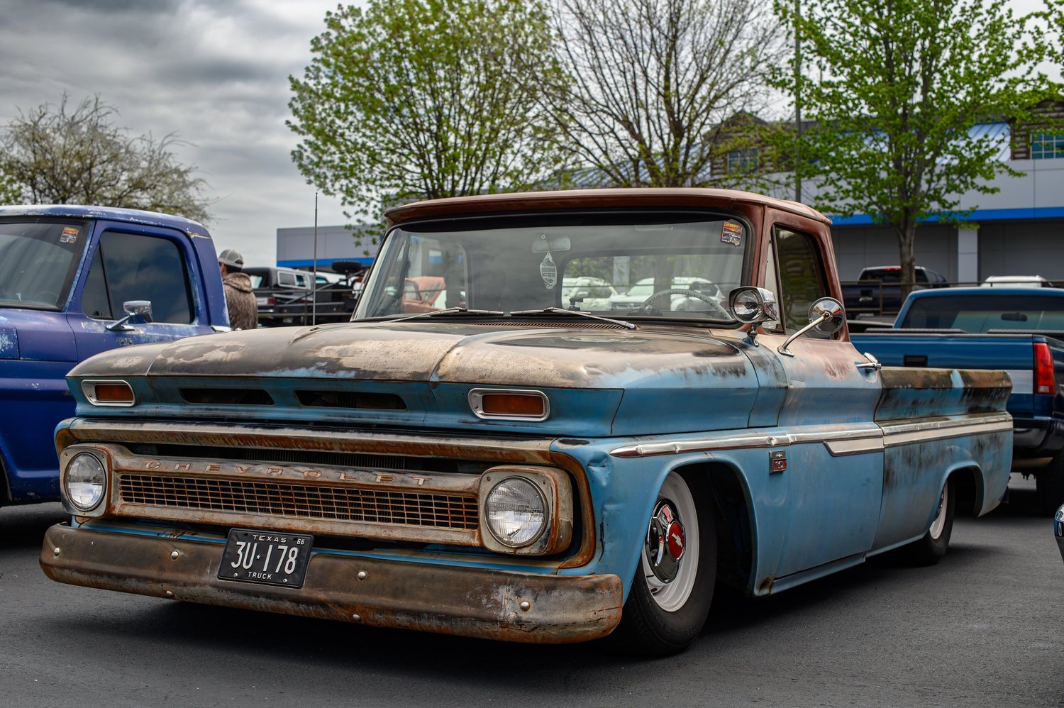 The Truck Gathering - Classic Truck Show in Guthie Oklahoma