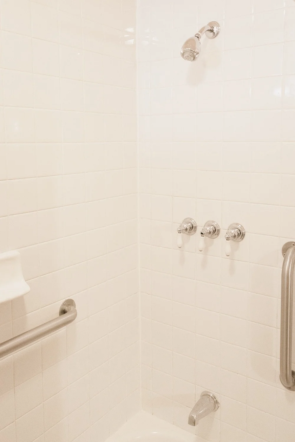 Hotel rooms — Anderson Valley Inn
